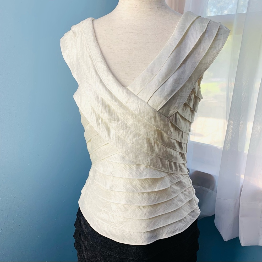 Adrianna Papell White And Black Shutter Pleat Dress - Gem